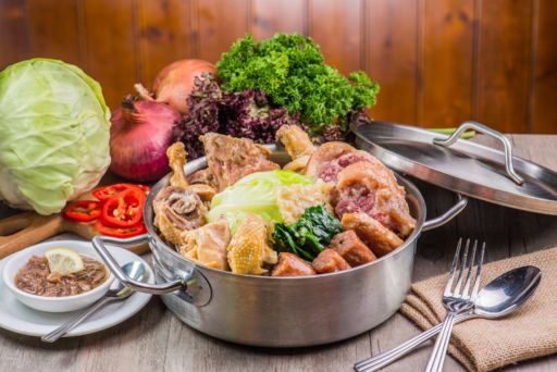 Eat Like a Local: Ultimate Macanese Must-Try Dishes - Macau Lifestyle